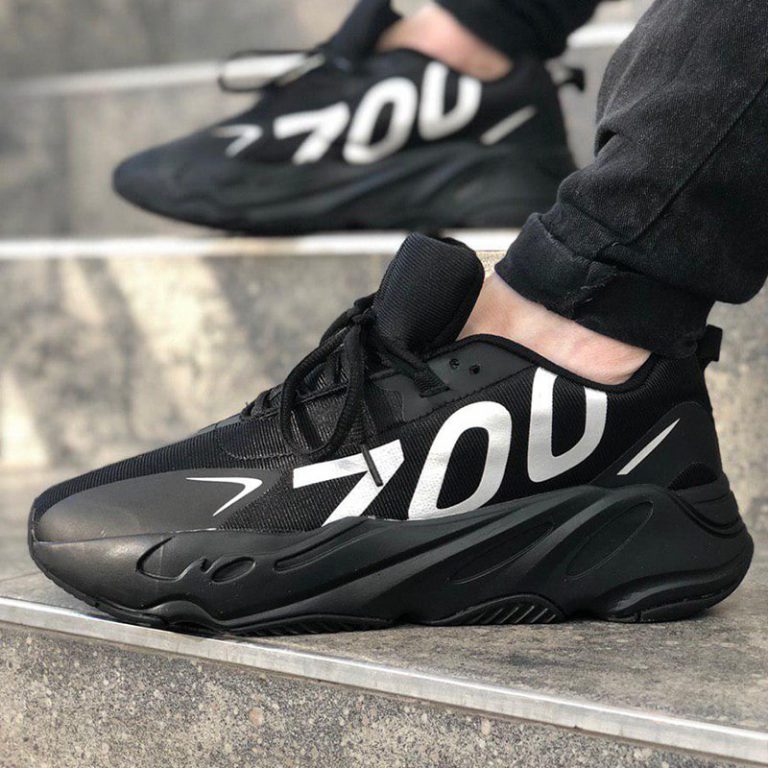 Кроссовки Adidas Yeezy Boost 700 VX «Black/White» • Trends Day